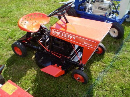 Huffy H1054: Specs, Engine, Transmission, Dimensions
