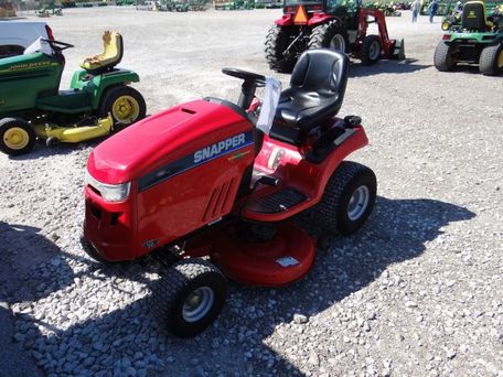 Snapper LT2042: Specs, Engine, Transmission, Dimensions